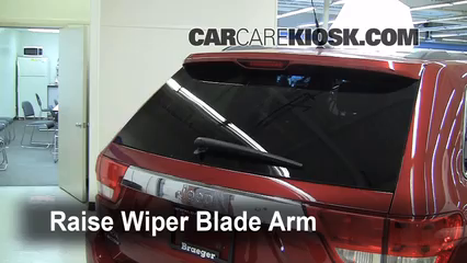 Rear Wiper Blade Change Jeep Grand Cherokee (2011-2015) - 2011 Jeep Grand Cherokee Laredo 3.6L V6